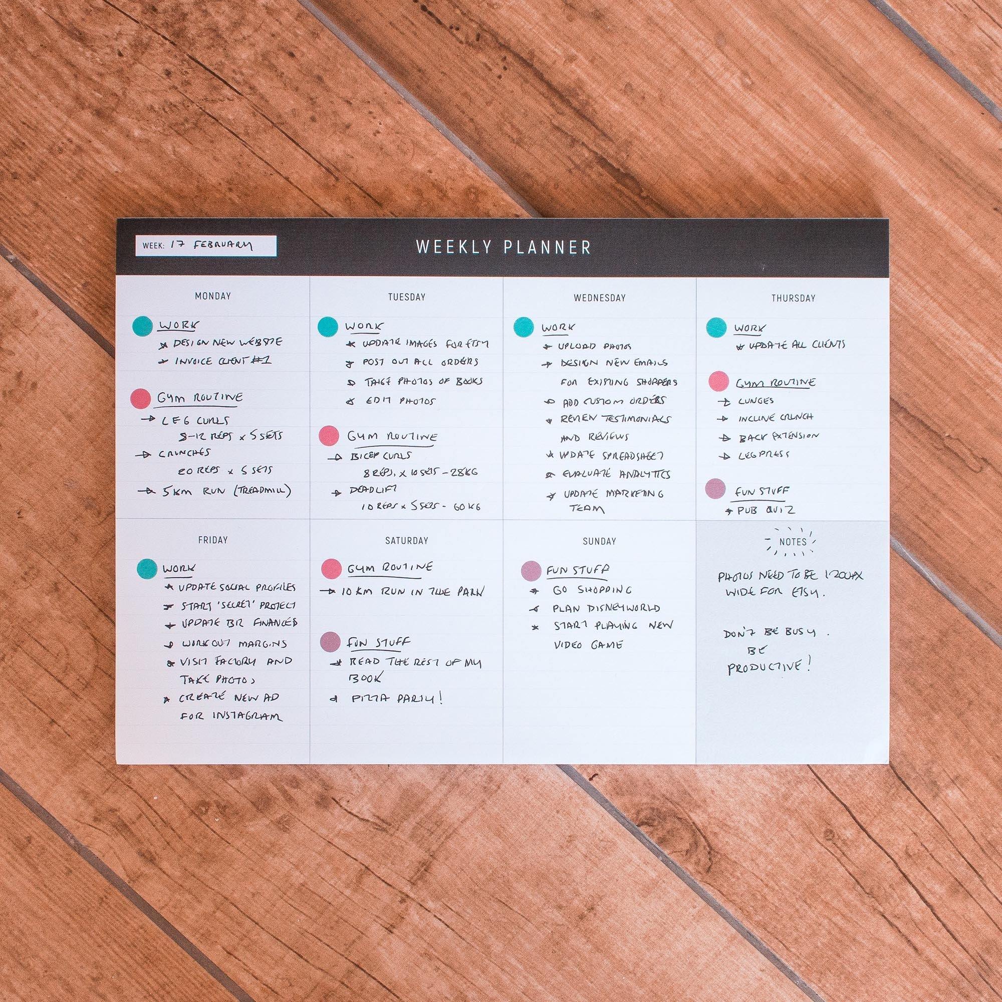 A4 Weekly Planning Pad - White/Black, Landscape | Dotgrid