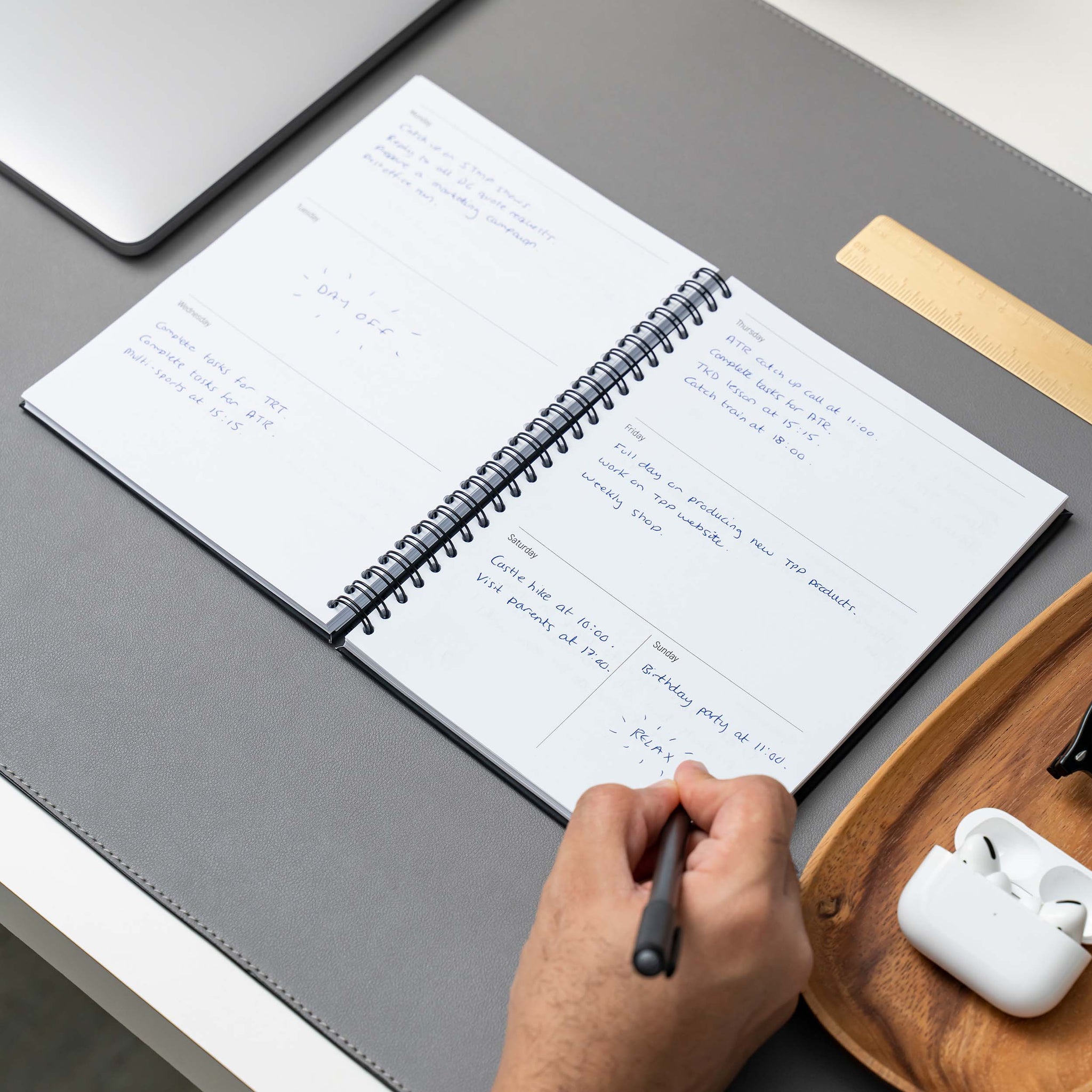 Weekly Planner Notebook | Get organised with Dotgrid | A5 Wirebound